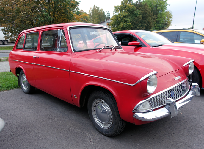 Ford Anglia 105E - Ford 105E Anglia - Udødeliggjort i Harry Potter-filmene