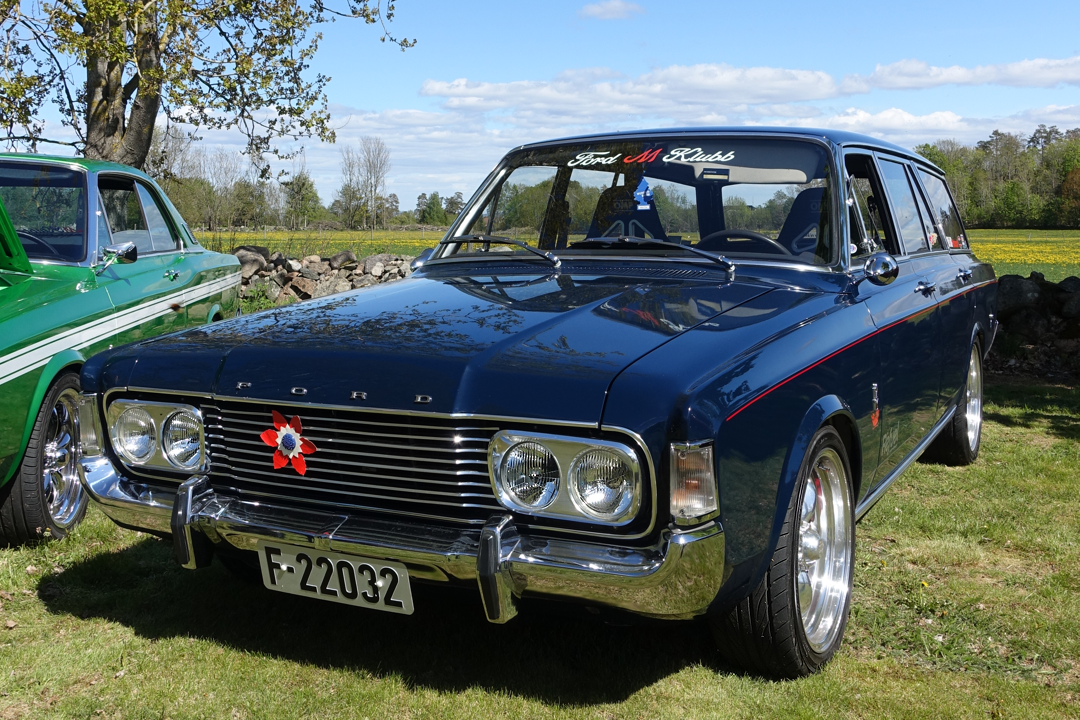 Ford P7 - Like etter at Ford P7 så dagens lys, endret de modellen.
