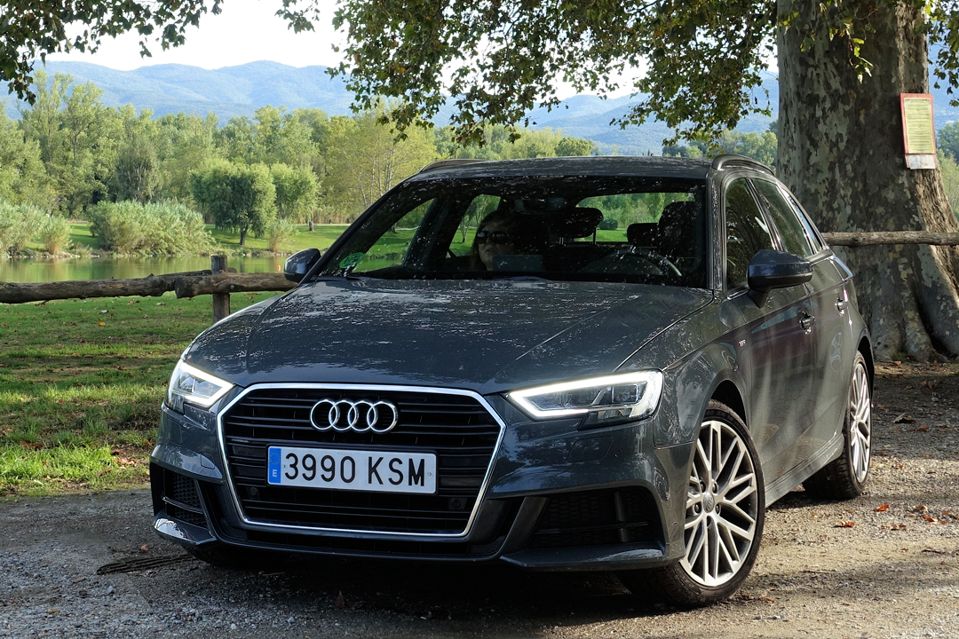 Wunderschone Audi 30 Tfsi Ebenbild