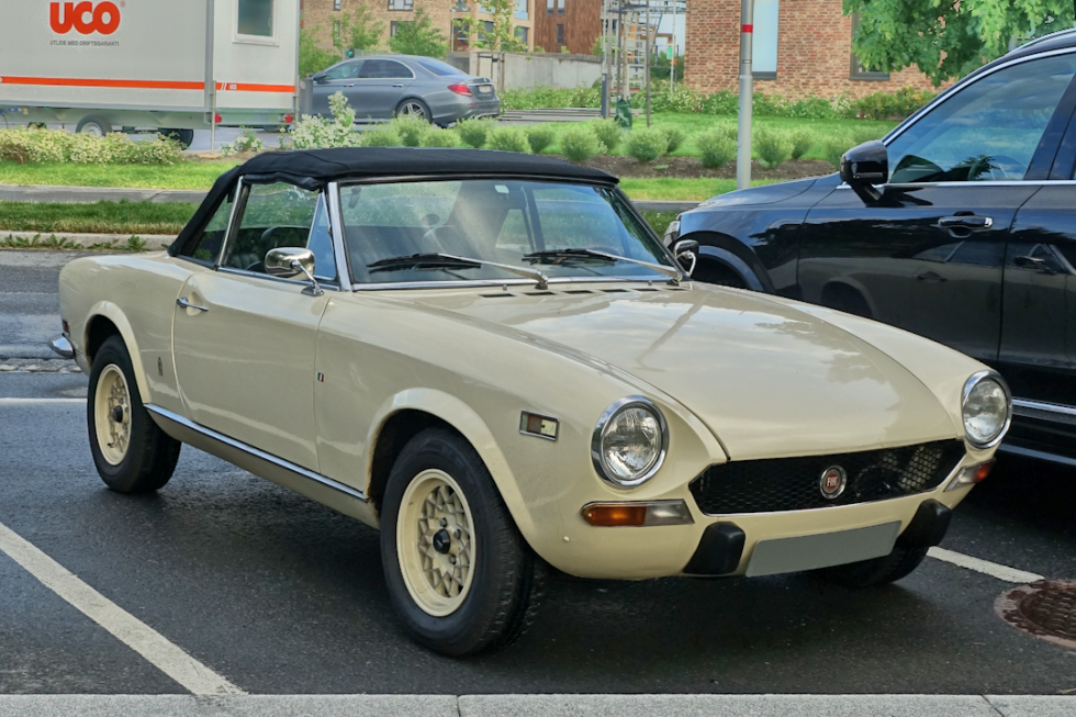 Fiat 124 - Terjes biler Sport Spider og Sport Coupé.